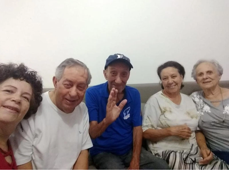 Morre Nelson Tatá Alexandre, do 'Show de Rádio' e do 'Perdidos na Noite'