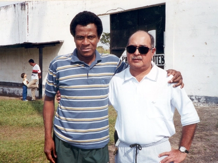 Veja dez gols de Jorge Mendonça, que hoje completaria 69 anos - 06/06 ...